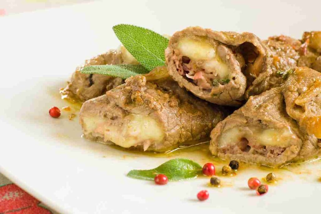 Ricette della nonna: gli involtini di carne con prosciutto per un ...